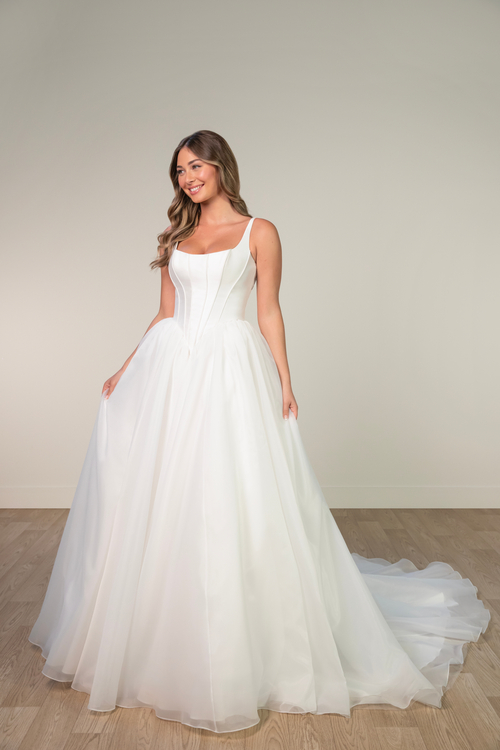 Stella York Plus Size | White Closet Bridal - SY8222 | White Closet Bridal